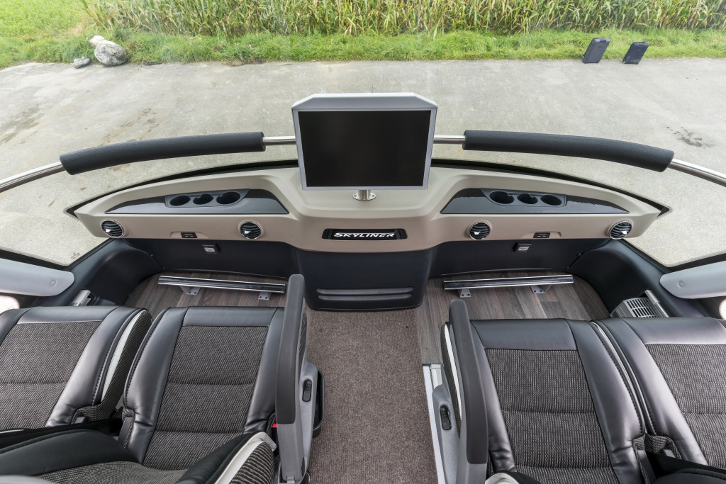 Neoplan Skyliner - Autokarem.cz